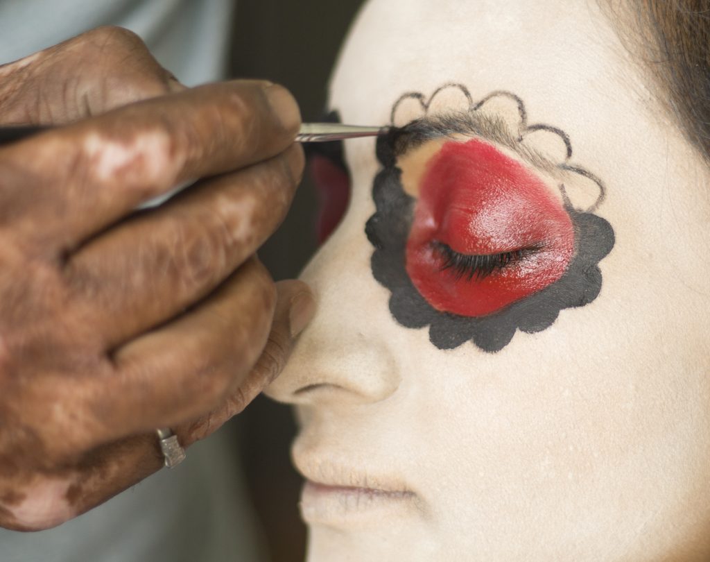 A Step-by-Step Guide to Totally Doable Glam Skeleton Halloween Makeup